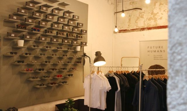 Emprenedors de Sabadell creen una línia de roba amb materials reciclats