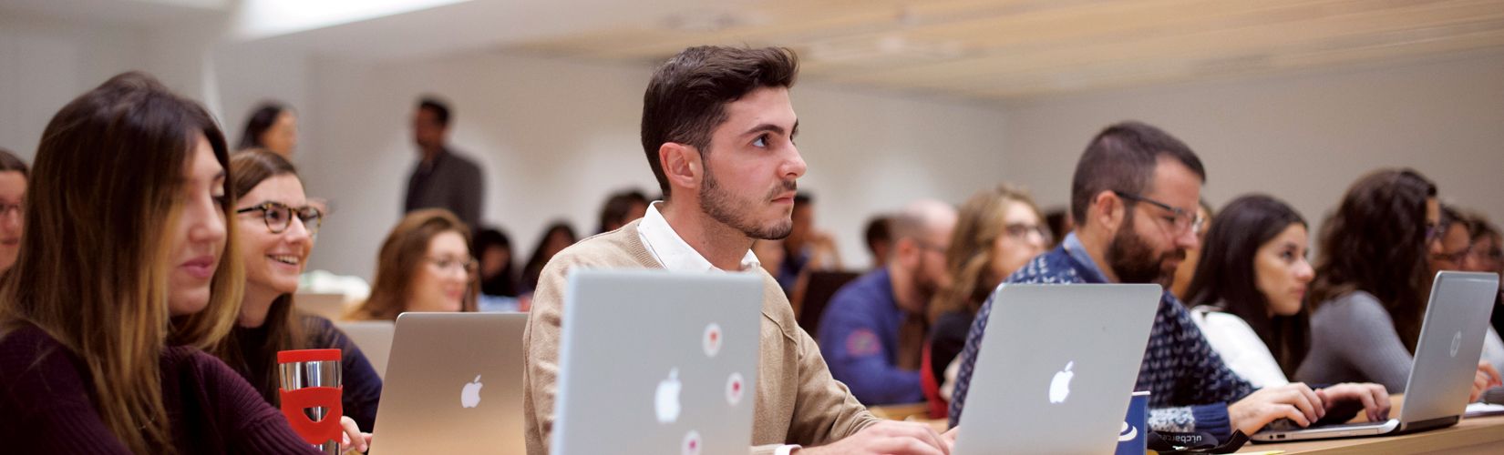 Consulta l'oferta formativa de +70 màsters i postgraus de UIC Barcelona