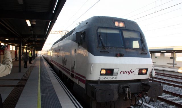 El grupo húngaro Ganz Mavag retira la opa sobre Talgo tras el veto del ...