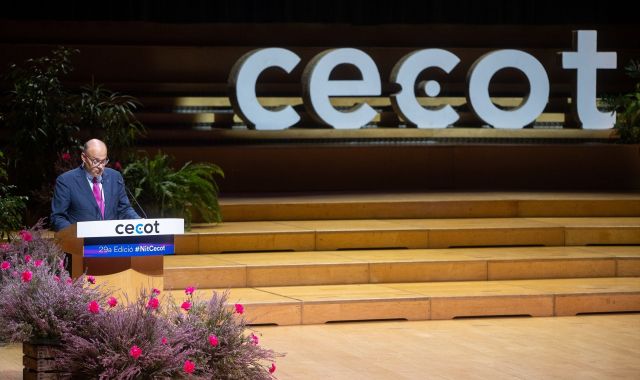 La Nit de la Cecot huye de "la autocomplacencia" con la ...