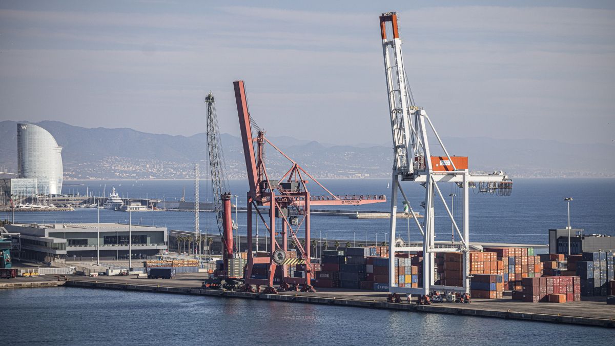 Els vehicles electrificats creixen un 77,7% al Port de Barcelona fins ...